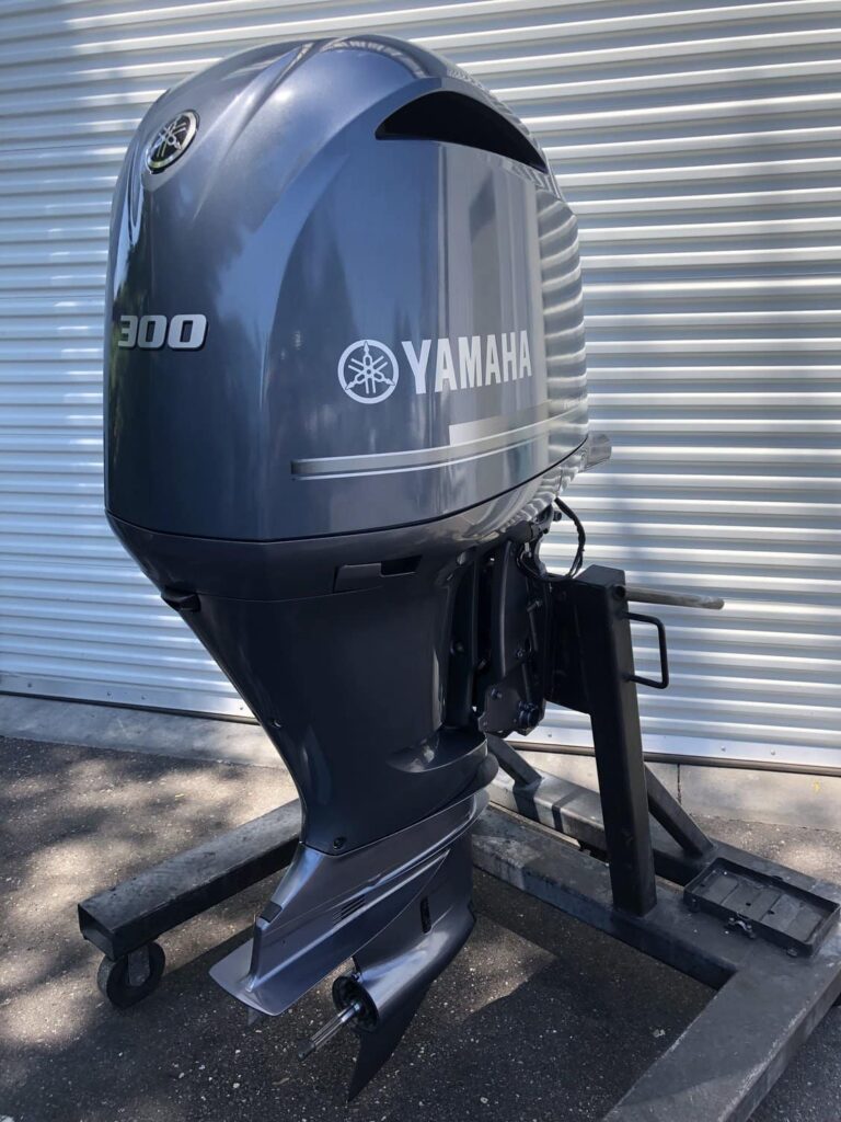 Used 2018 Yamaha 300 HP V6 EFI 4 Stroke Outboard Motor